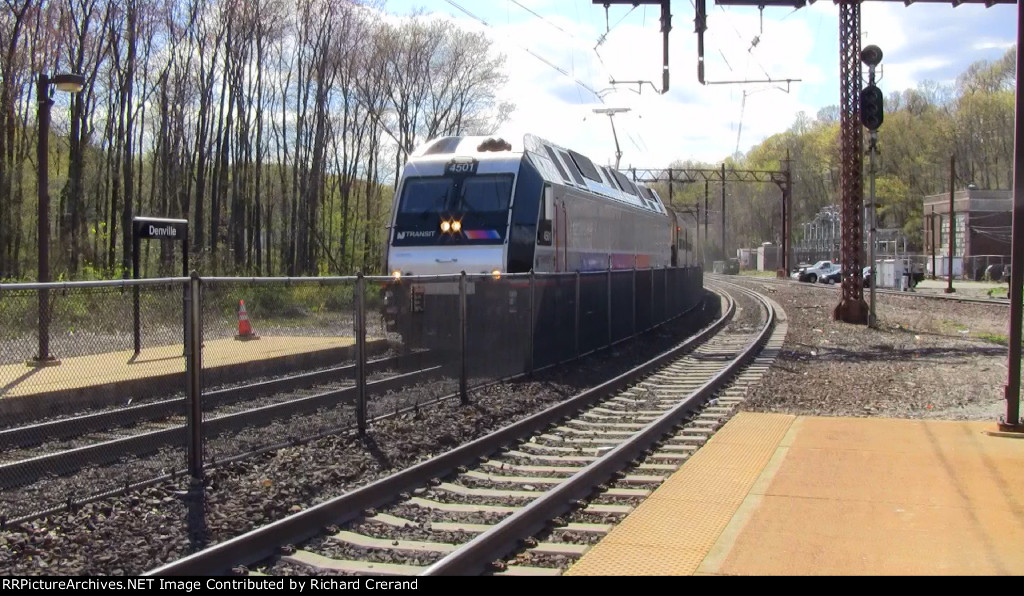 ALP-45DP 4501 Pulling Train 6656